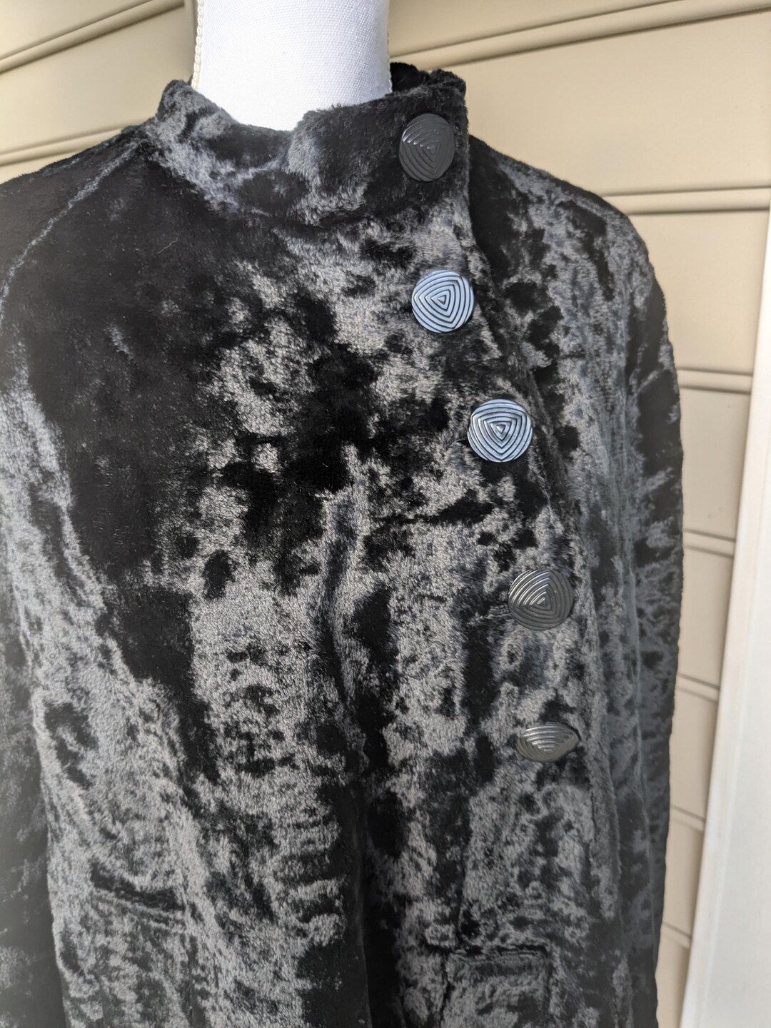 Rare 1960s Victorian Goth Style Crushed Faux Fur Cloak Cape Button Down ...