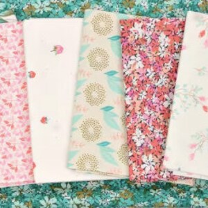 Organic Strawberries Cream Crib Sheet: Baby/toddler Fitted Sheet | Mini ...