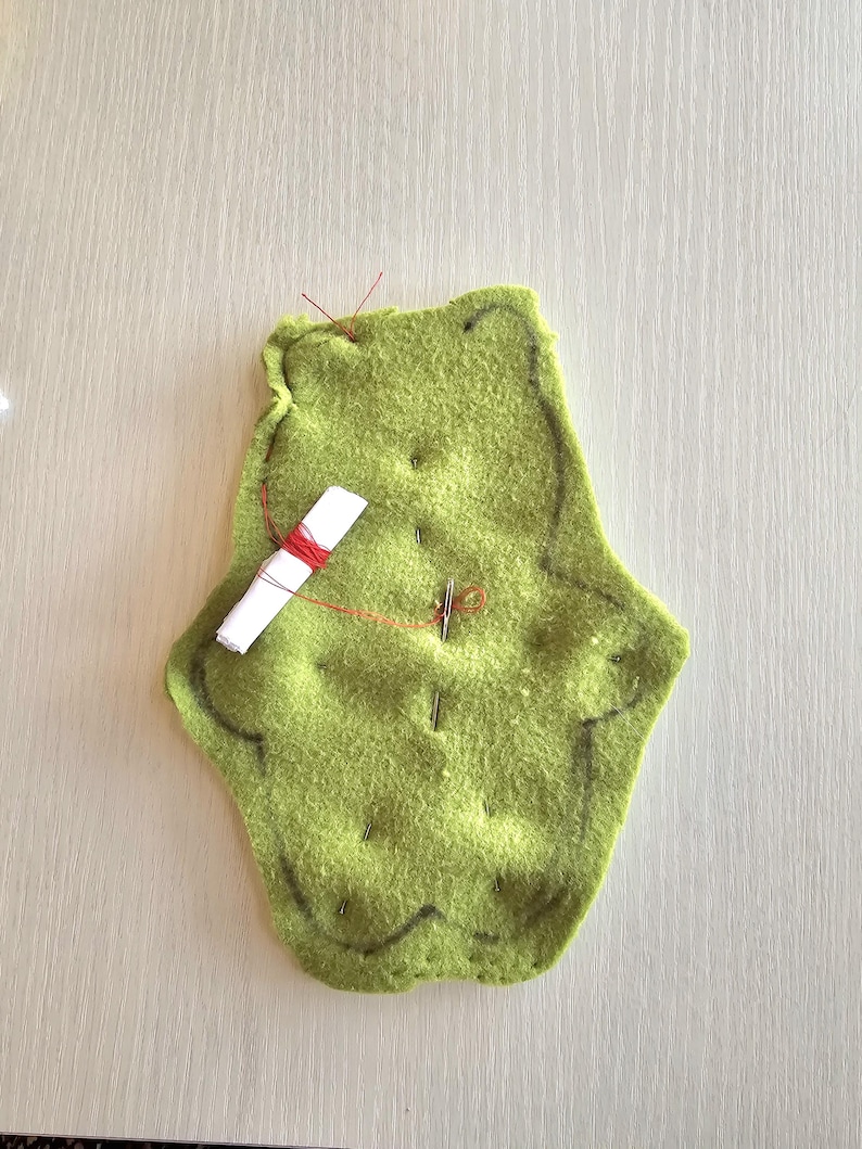 Gus the Frog | Learn to Sew Kit | Stitchlings Garden Club - Etsy