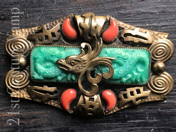 Neiger Brooch. Chinoiserie Design. Chinese Line. Drag… - Gem