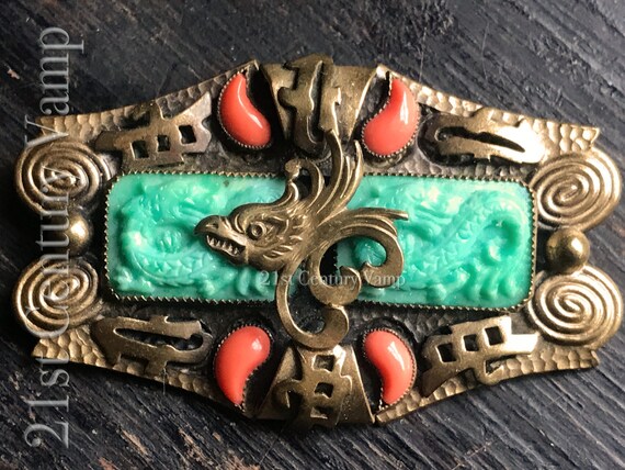 Neiger Brooch. Chinoiserie Design. Chinese Line. Drag… - Gem