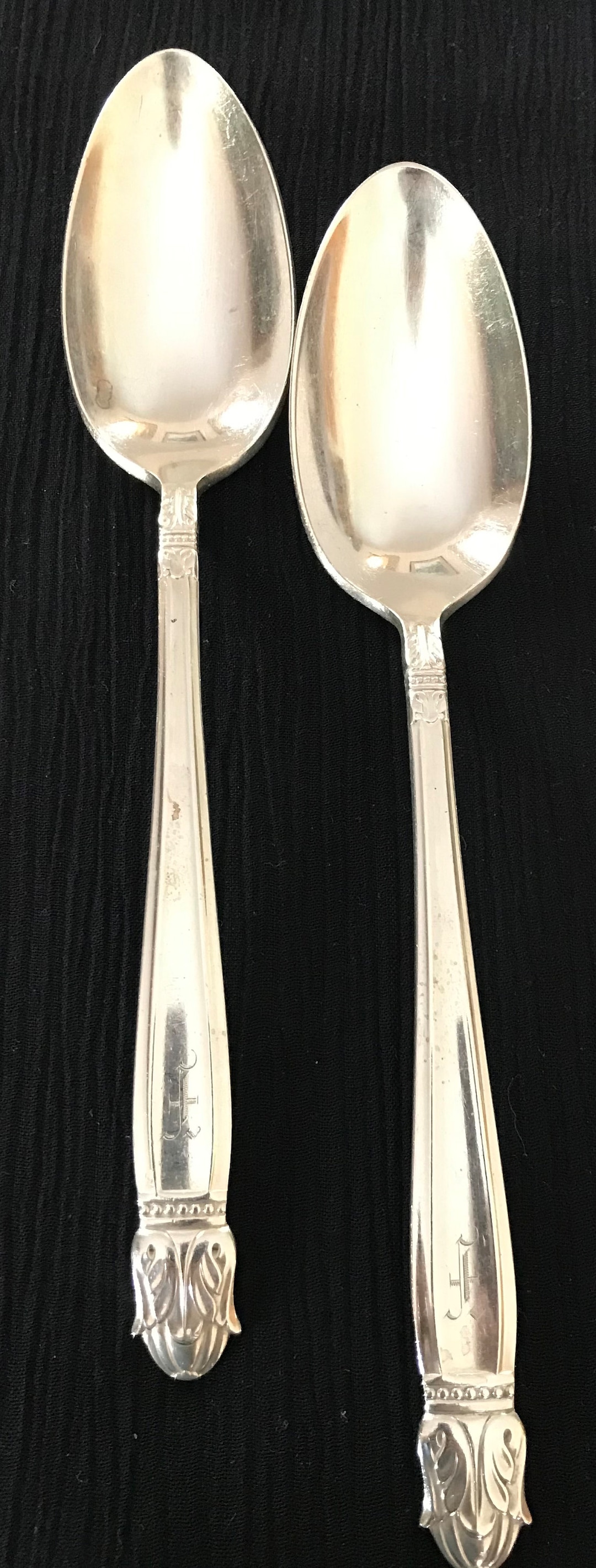 2 Vintage International Holmes & Edwards Silverplate Serving Spoons ...