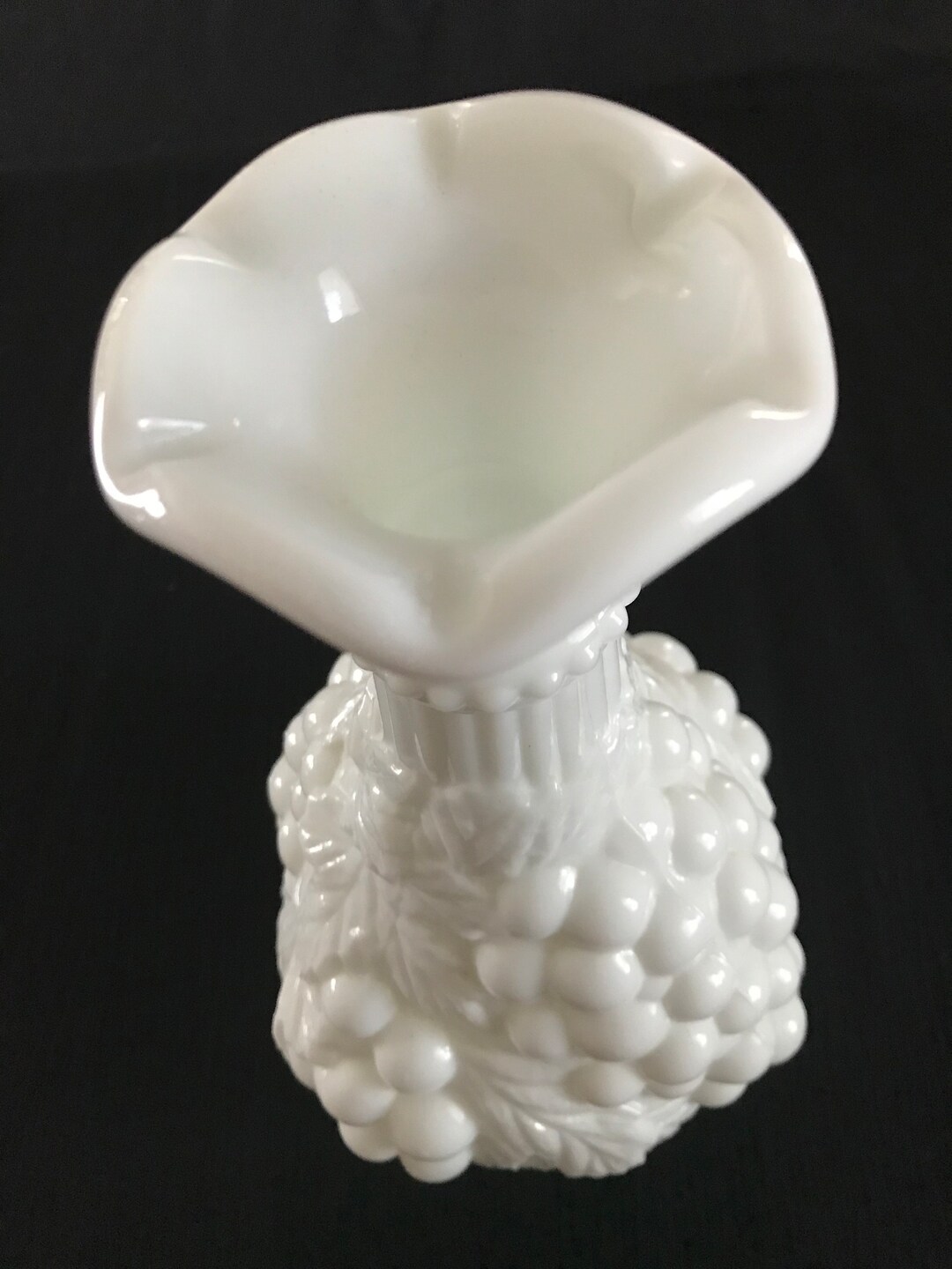 Vintage Imperial Milk Glass Vase Vintage Grape Pattern - Etsy