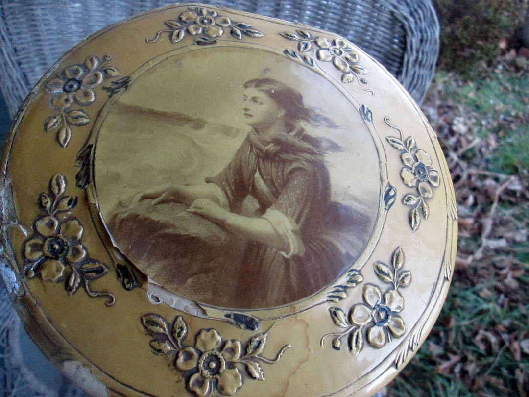 Victorian Collar Box With Collars/beautiful Graphics/ivory and Sepia - Etsy