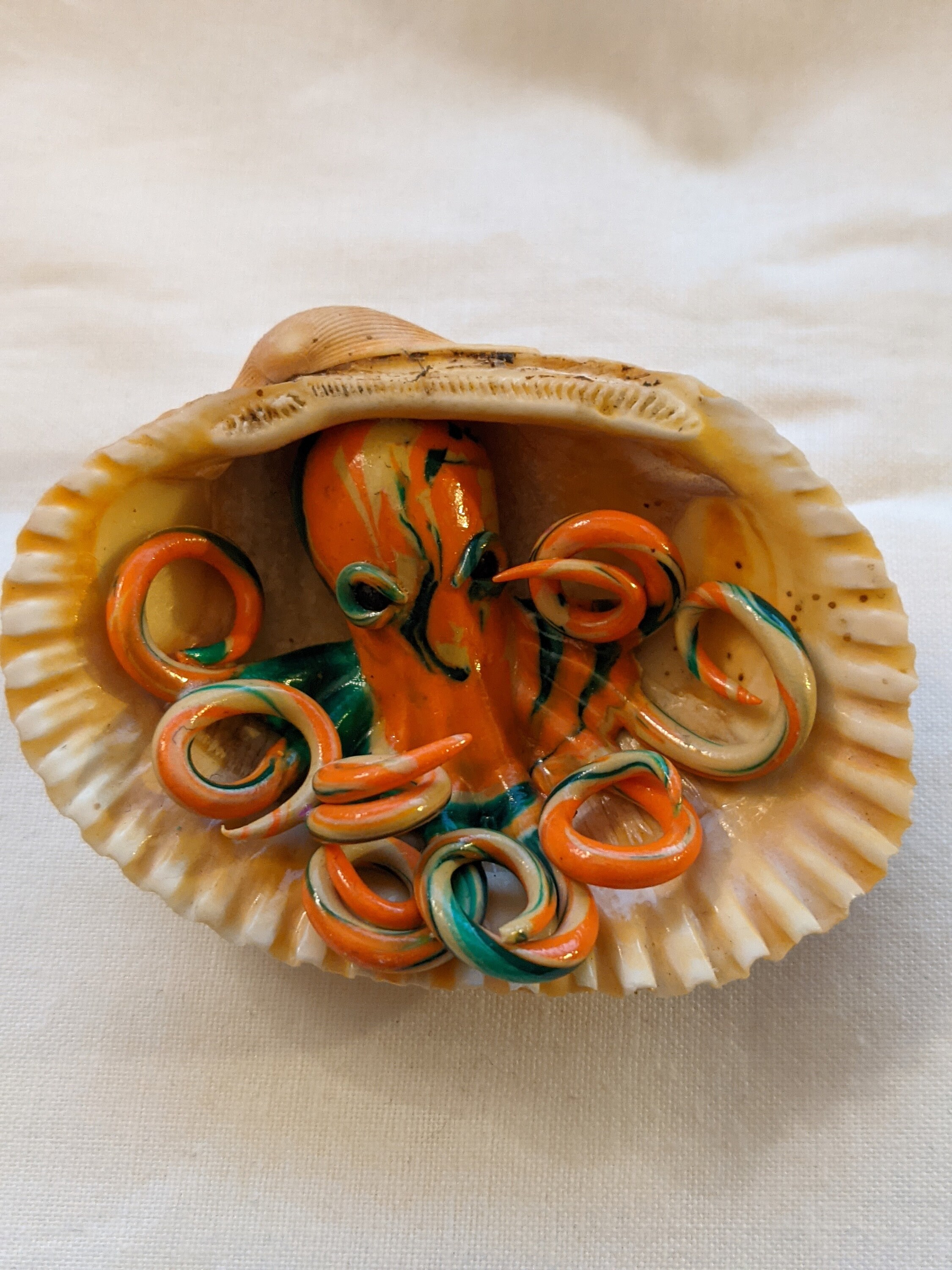 Figurines Art & Collectibles Sculpture Orange and Green Blend Polymer ...