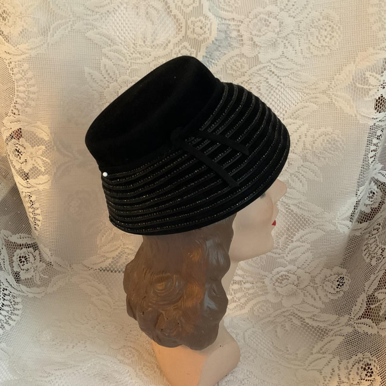 Vintage 1950's Hat Dark Black Adorned With Black Glass Tiny Beads Comes ...