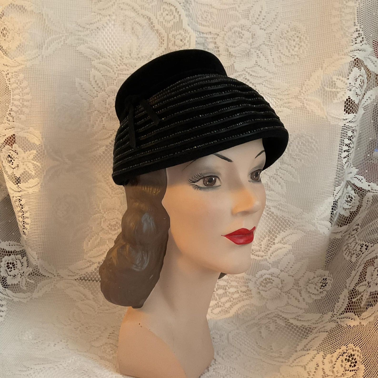 Vintage 1950's Hat Dark Black Adorned With Black Glass Tiny Beads Comes ...