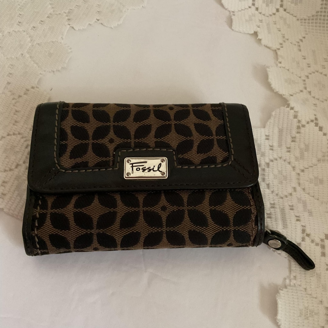 Vintage 2000's Y2K Wallet *fossil* Brand Leather and Fabric Numerous ...