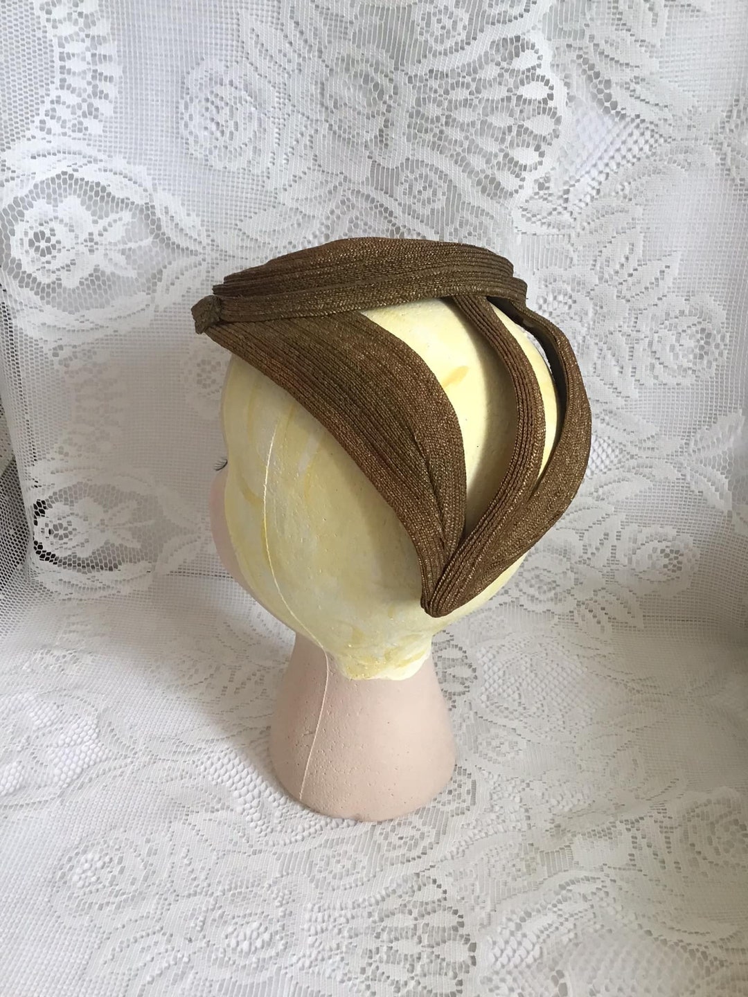 Vintage 1930's 1940's Hat Light Brown Straw Art Deco Tilt Style Hat ...