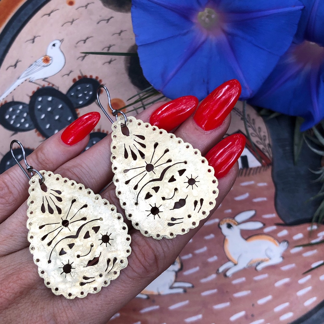Papel Picado Earrings , Metal Unibrow Lady Papel Picado Earrings , Lady ...