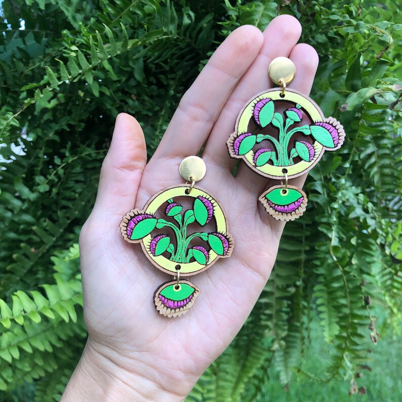 Venus Flytrap Earrings Hand Painted Wooden Carnivorous Plant - Etsy