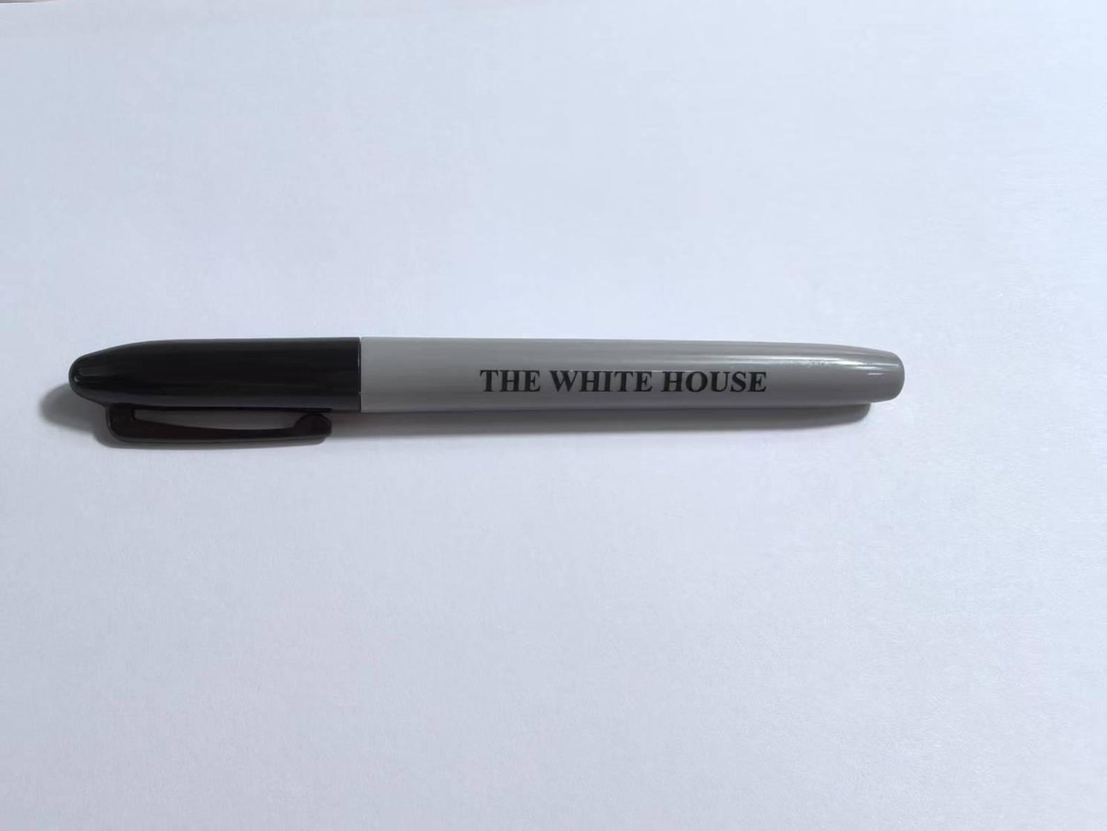 Donald Trump Sharpie Permanent Marker With President's Signature White ...