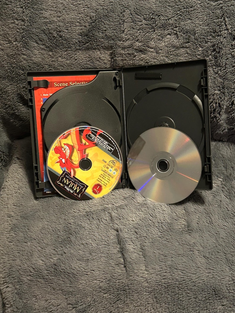 Walt Disney Pictures Presents Mulan: 2004 Special Edition 2-disc DVD ...