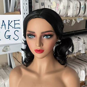 esther orphan makeup tutorial