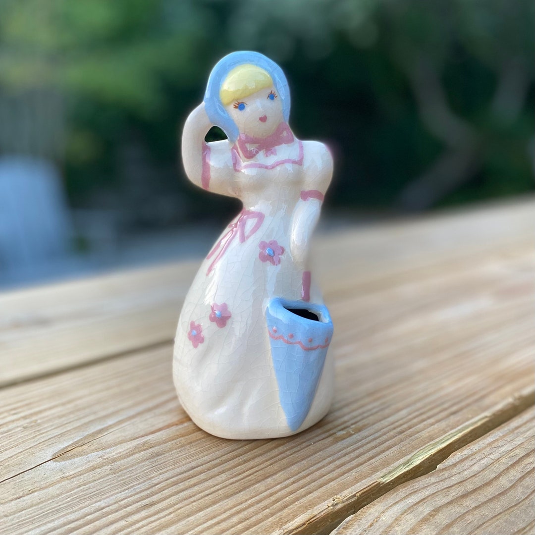 Vintage Weil Ware California Pottery Figurine or Vase of a Girl With ...