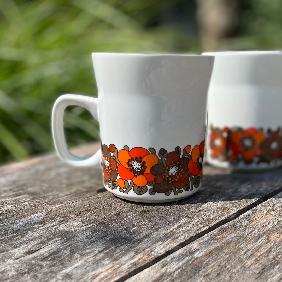 Set of 2 Mid Mod Flower Mugs 1960's Stoneware Orange and - Etsy