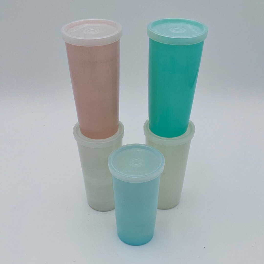 Vintage TUPPERWARE Pastel Tumblers With Lids, Set of 5 Plastic Cups - Etsy