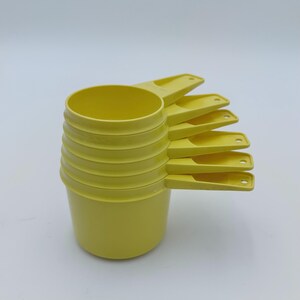Tupperware Measuring Cups Yellow Complete Set of 6 Stackable Plastic ...