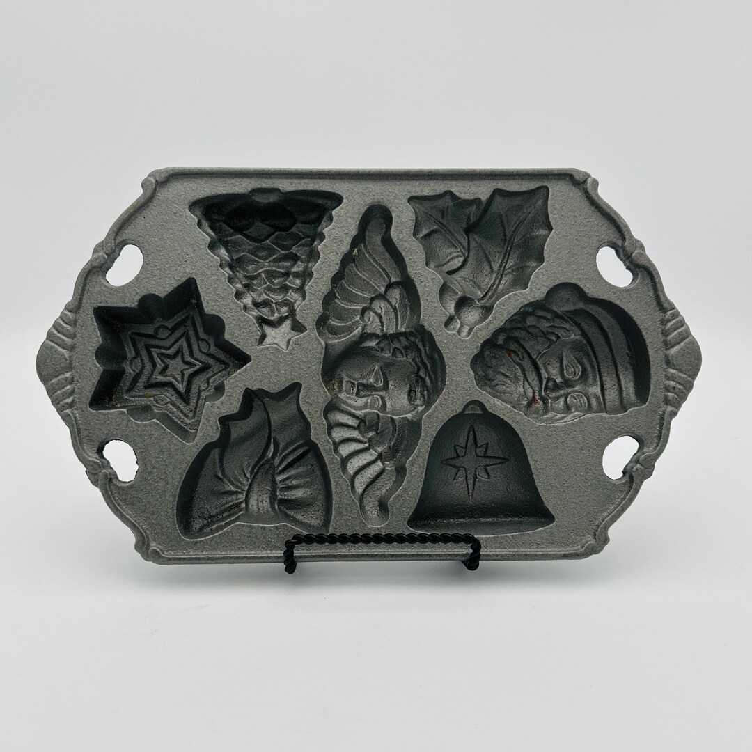 Vintage John Wright Cast Iron Christmas Muffin Pan: 7 Holiday Shapes - Etsy