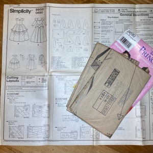 Disney Princess Costume Pattern, Simplicity 0690 / Simplicity 9902 ...