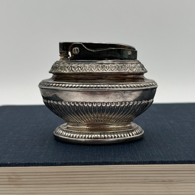 Vintage Ronson Queen Anne Table Lighter – 1950s Art Deco Silver Tone ...