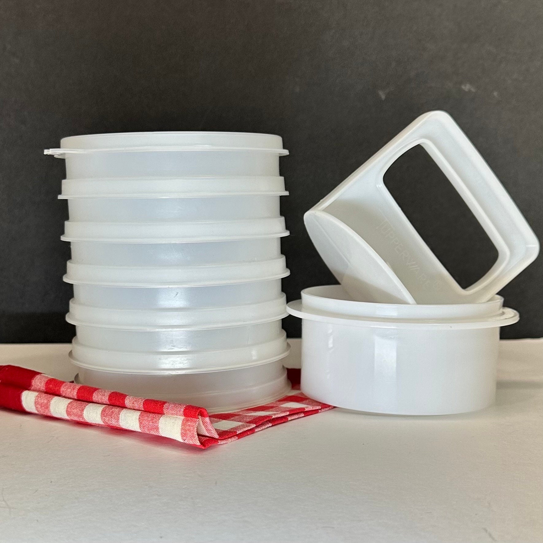 Hamburger Press Tupperware