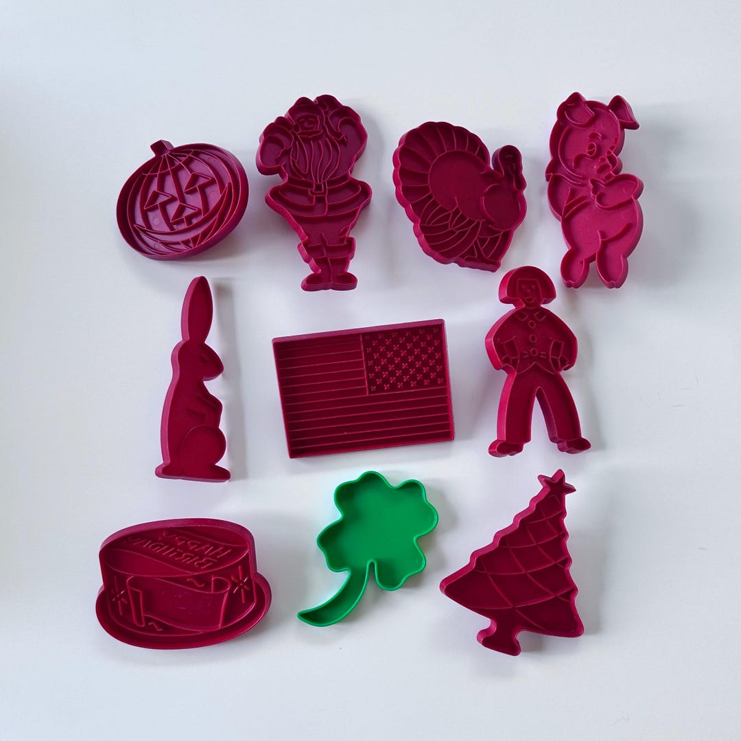 Vintage Tupperware Cookie Cutters Set of 9 Red Plastic Holiday All ...