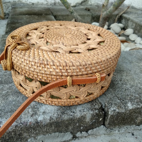 SALE Bali Shell Round Rattan Bag Handwoven Ata Grass Straw - Etsy