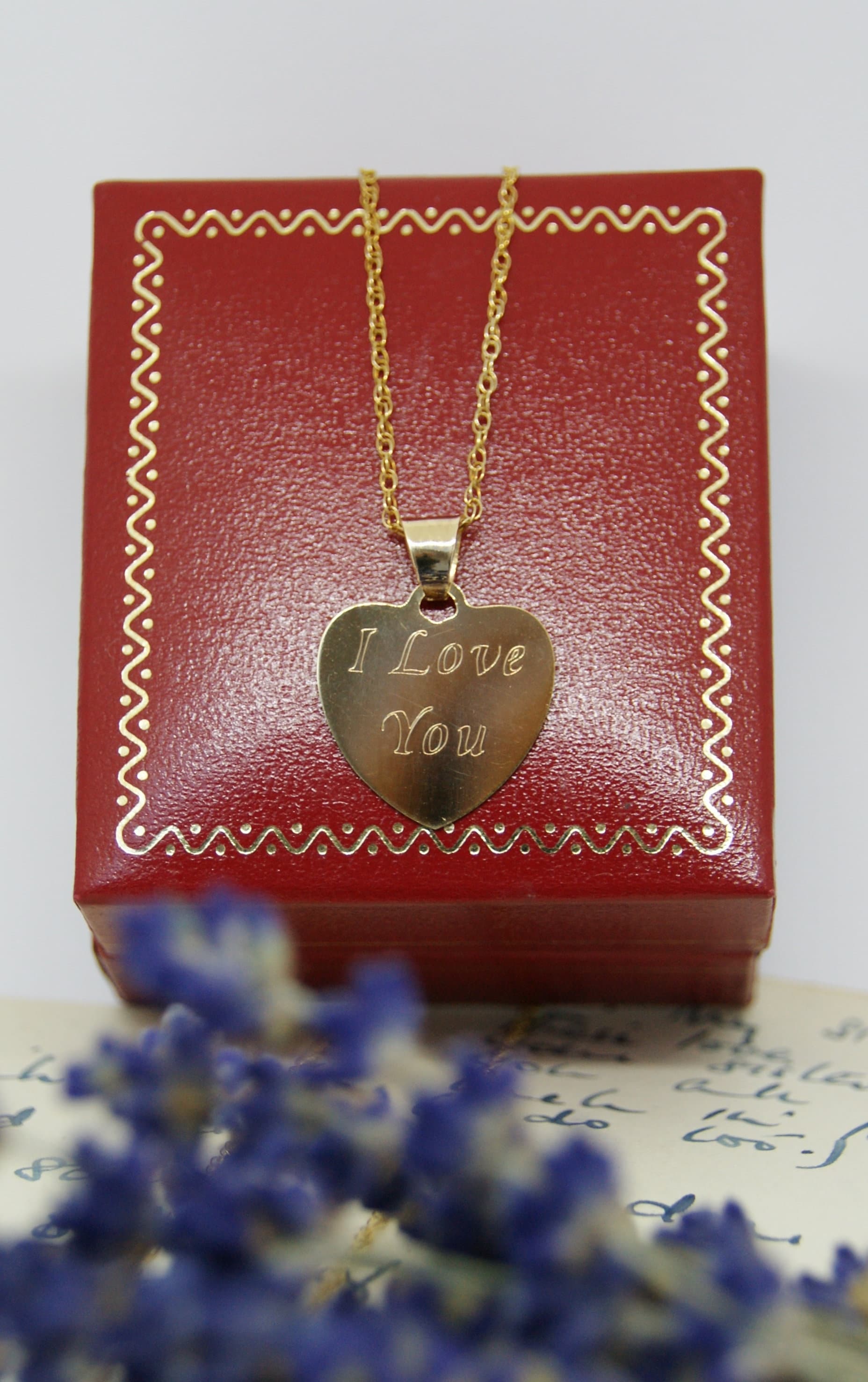 Vintage - 9ct Gold - I LOVE YOU - Heart Pendant & Chain - Etsy