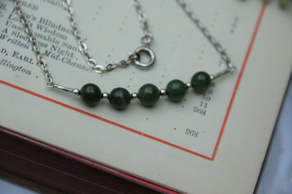Vintage - Jade and Silver - Ball design necklace - Gem