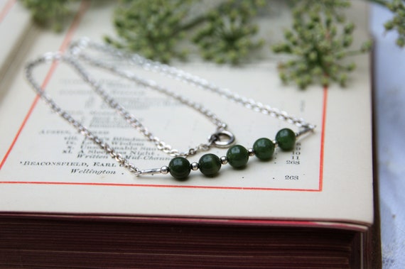 Vintage - Jade and Silver - Ball design necklace - Gem