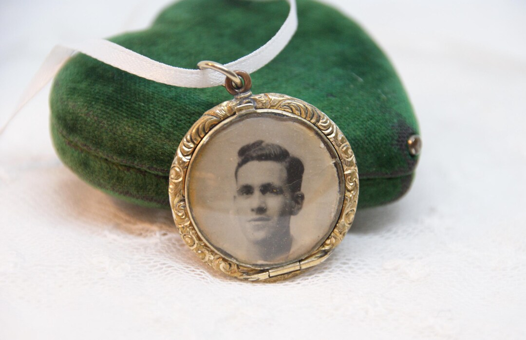 Antique - Mourning Photograph Locket - C1910 - Etsy