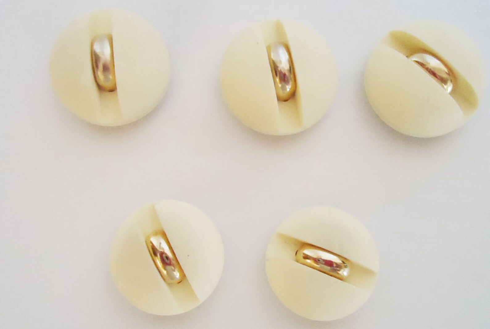 Five Japanese Round Creamy Golden Buttons. 60s - Etsy