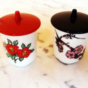 Japanese Porcelain Containers. Miniatures.50s.. Laquered. - Etsy