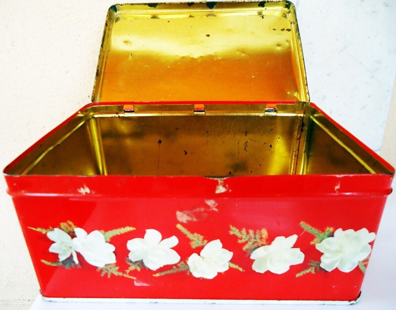 The Spanish Hot Chocolate Tin Box.70s - Etsy