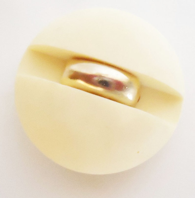 Five Japanese Round Creamy Golden Buttons. 60s - Etsy