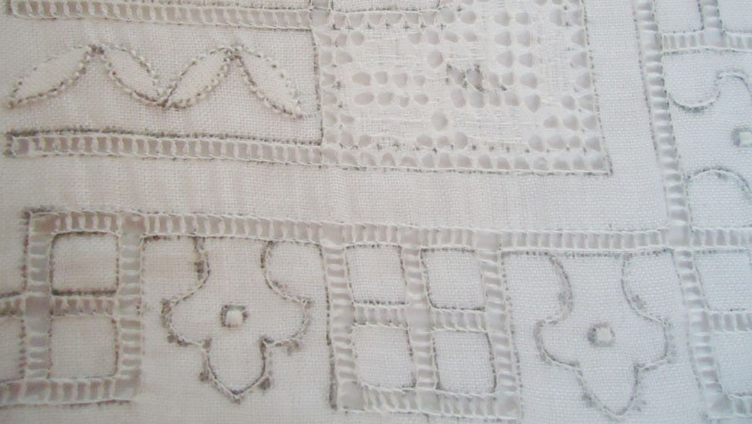 The Vintage Handmade Swatow Lace Handkerchief.from the 30s-n1.luxury - Etsy