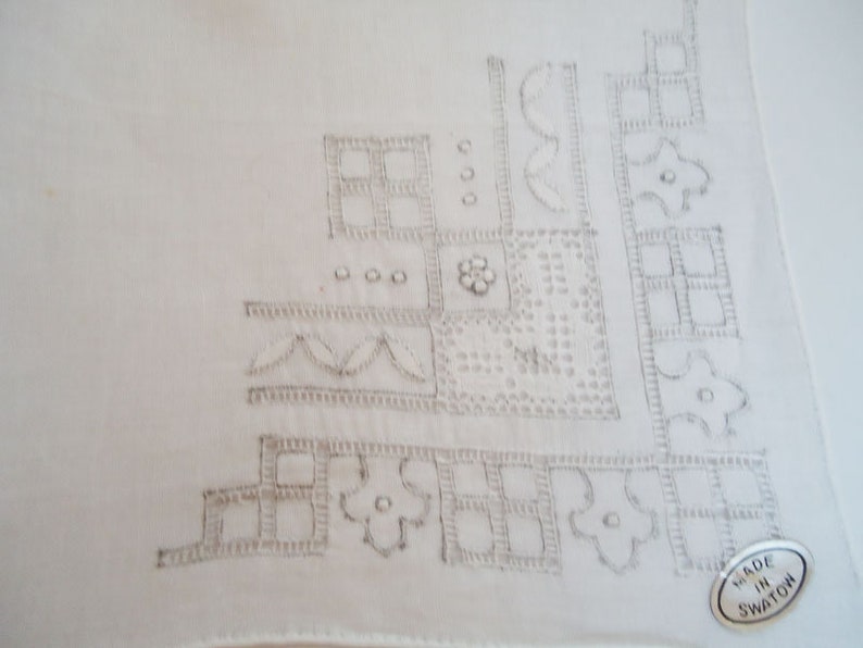 The Vintage Handmade Swatow Lace Handkerchief.from the 30s-n1.luxury - Etsy
