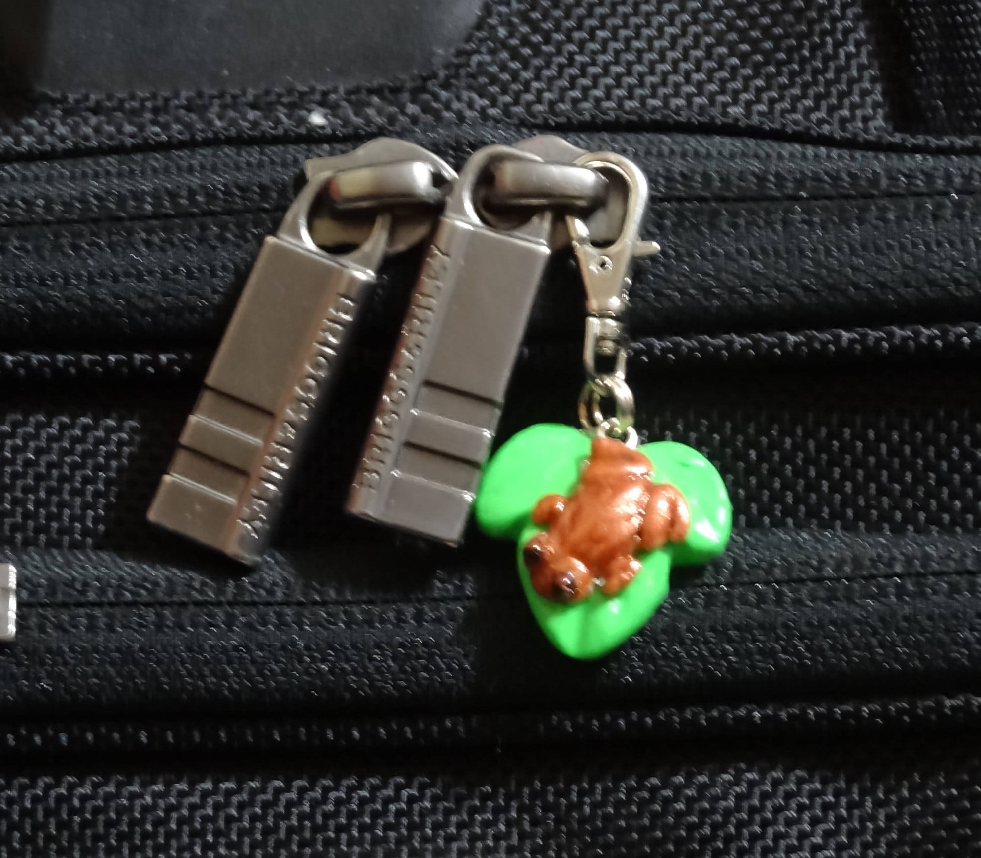 Custom Miniature Puerto Rican Coquí Frog Figurine Jewelry | Etsy