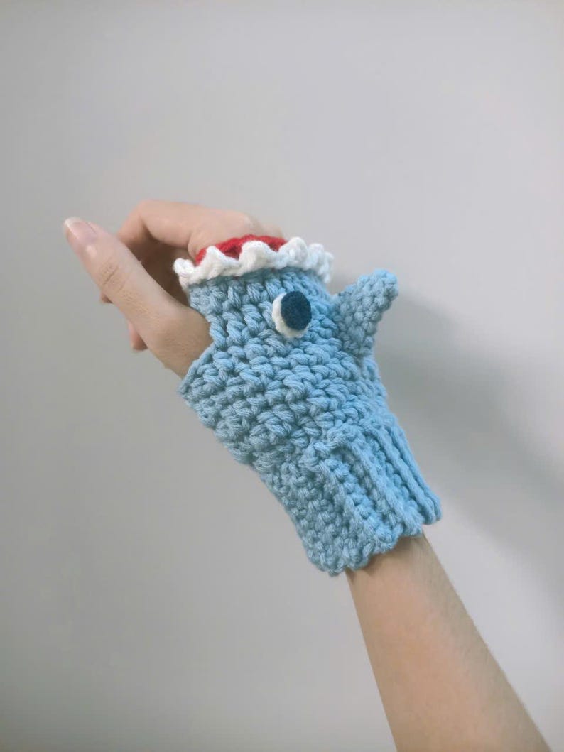 Shark Gloves Crochet Pattern | Fun Animal Mittens (PDF) - Etsy Canada