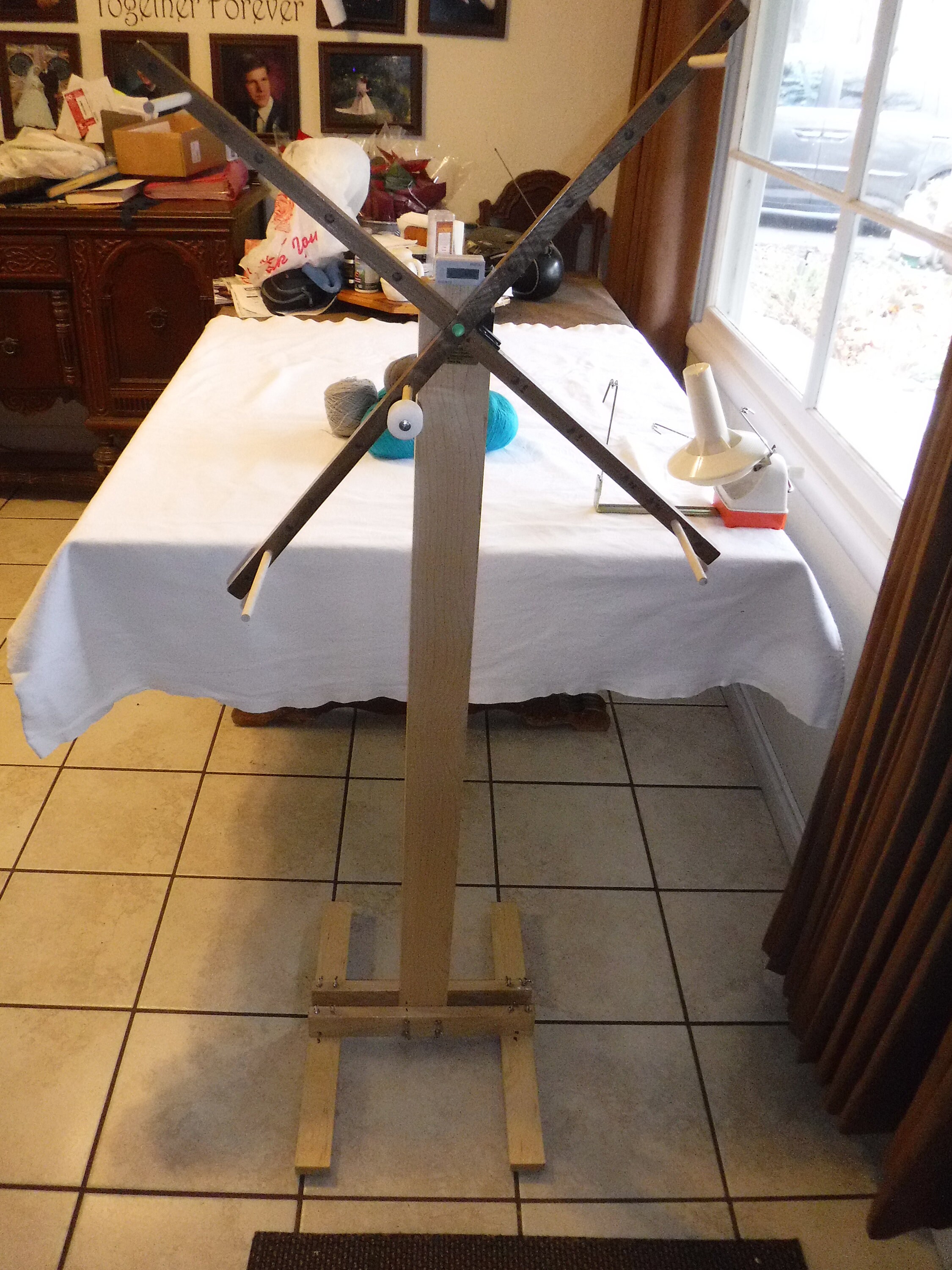 FLOOR MODEL Vertical Yarn Swift With Yarn Measurer Crank | Etsy