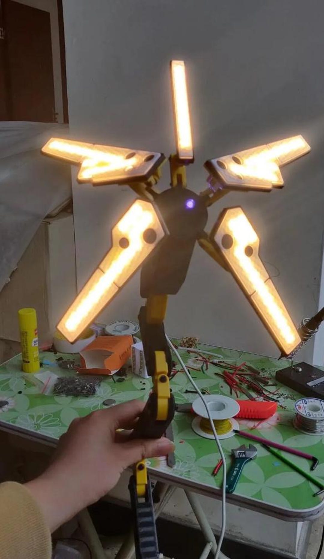 3D Gedruckte LED Odradek Schreibtischlampe: Sammlerstück Cosplay ...