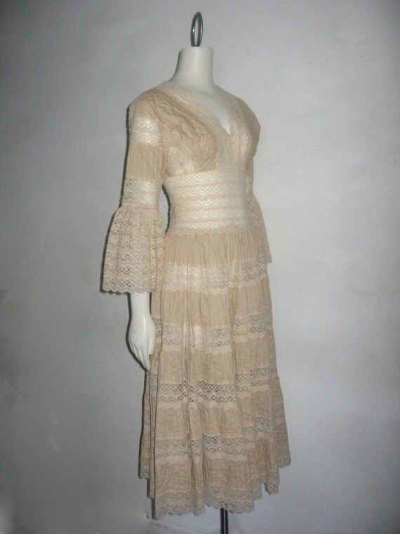 Vintage Dell Original Beige Pin Tuck Scallop Lace Dou… - Gem