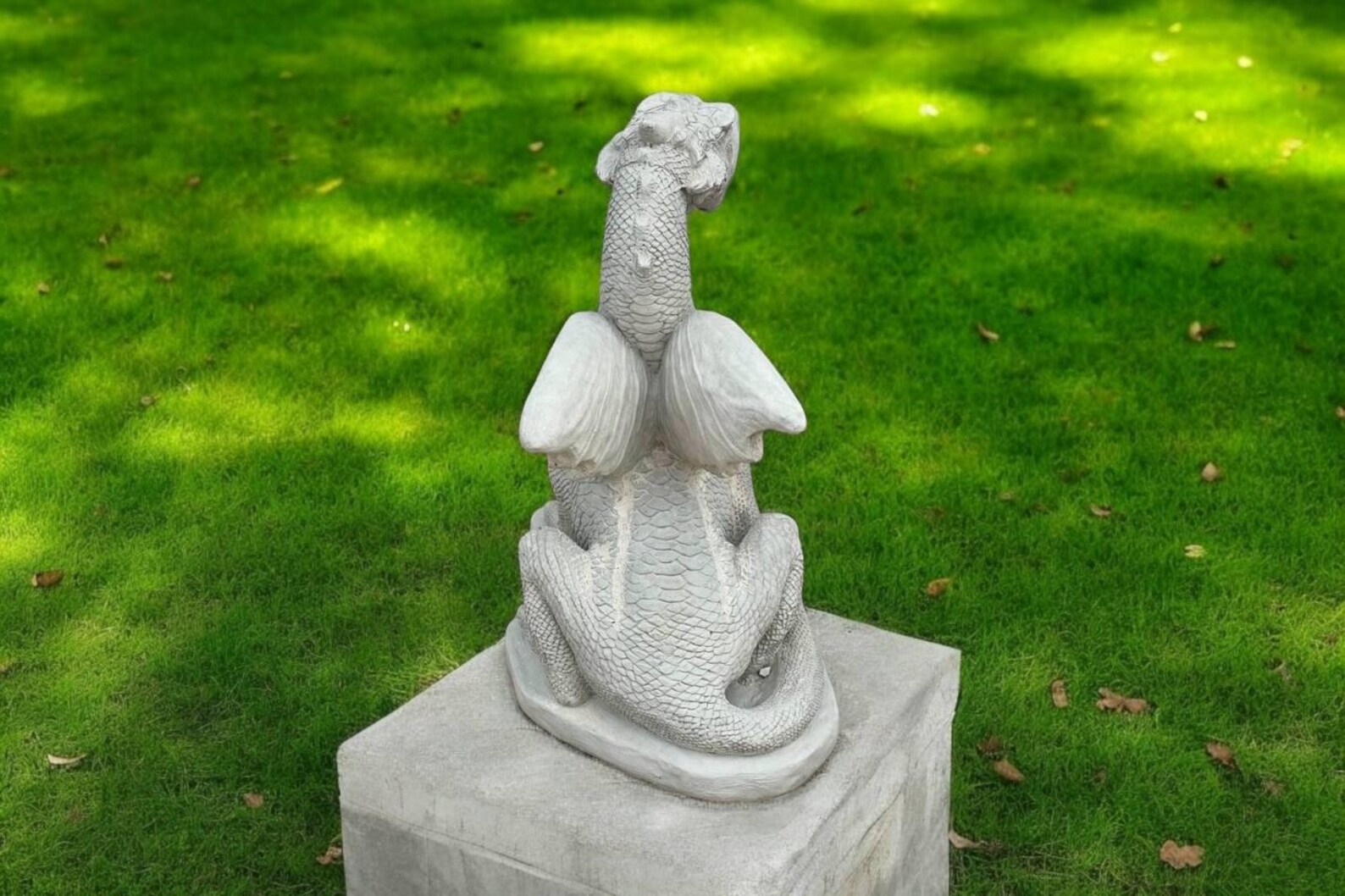 Stone Sitting Dragon, Yard Dragon Figurine, Concrete Home Ornament ...