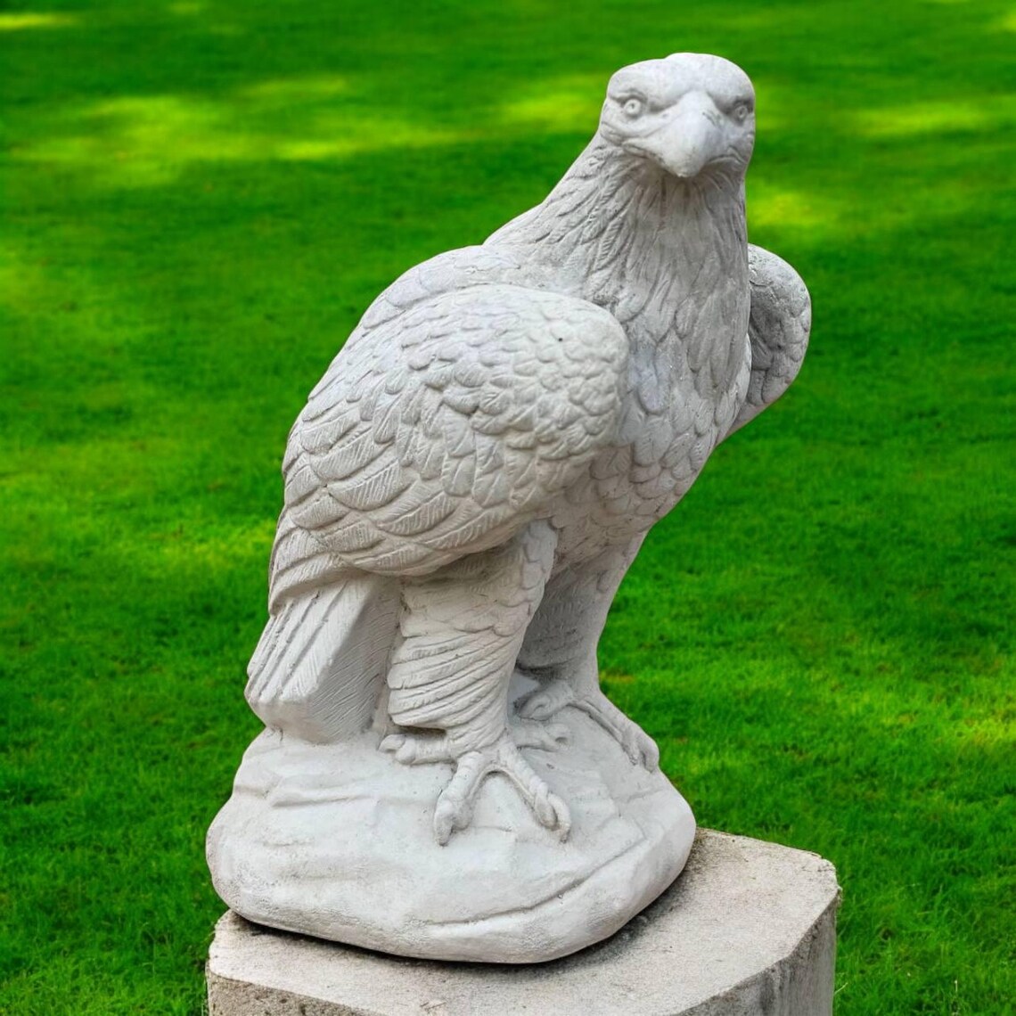 Stone Eagle Sculpture, Outdoor Bird Art, Realistic Eagle Idea, Wild ...