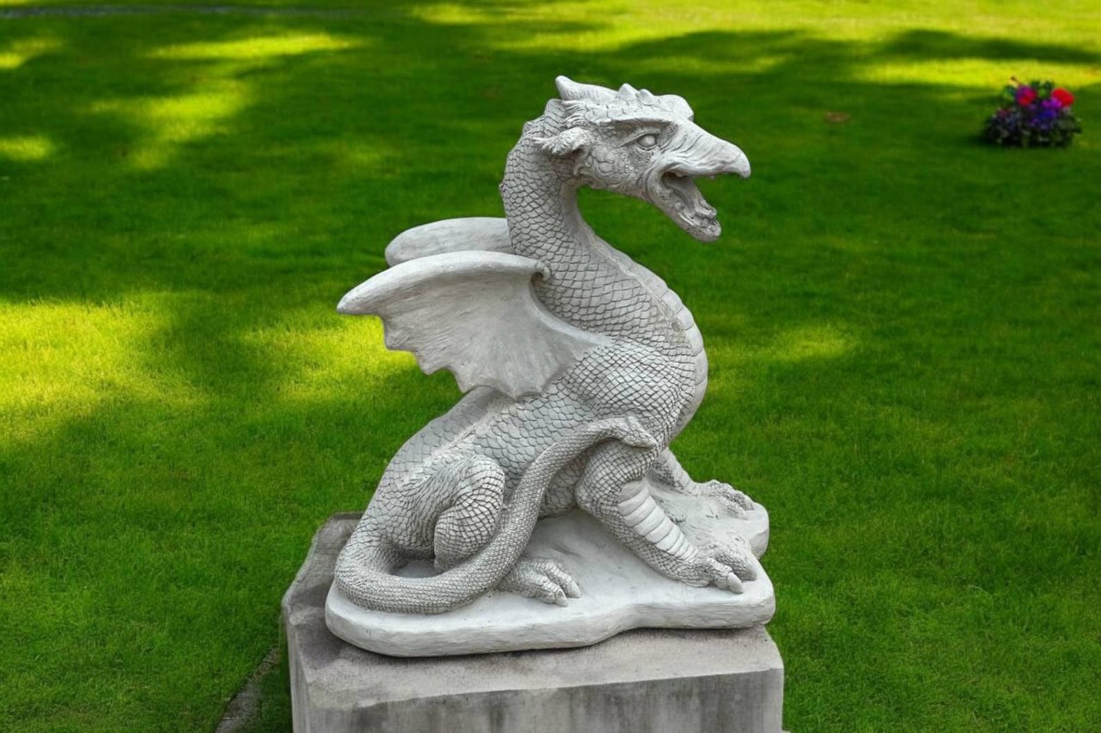Stone Sitting Dragon, Yard Dragon Figurine, Concrete Home Ornament ...