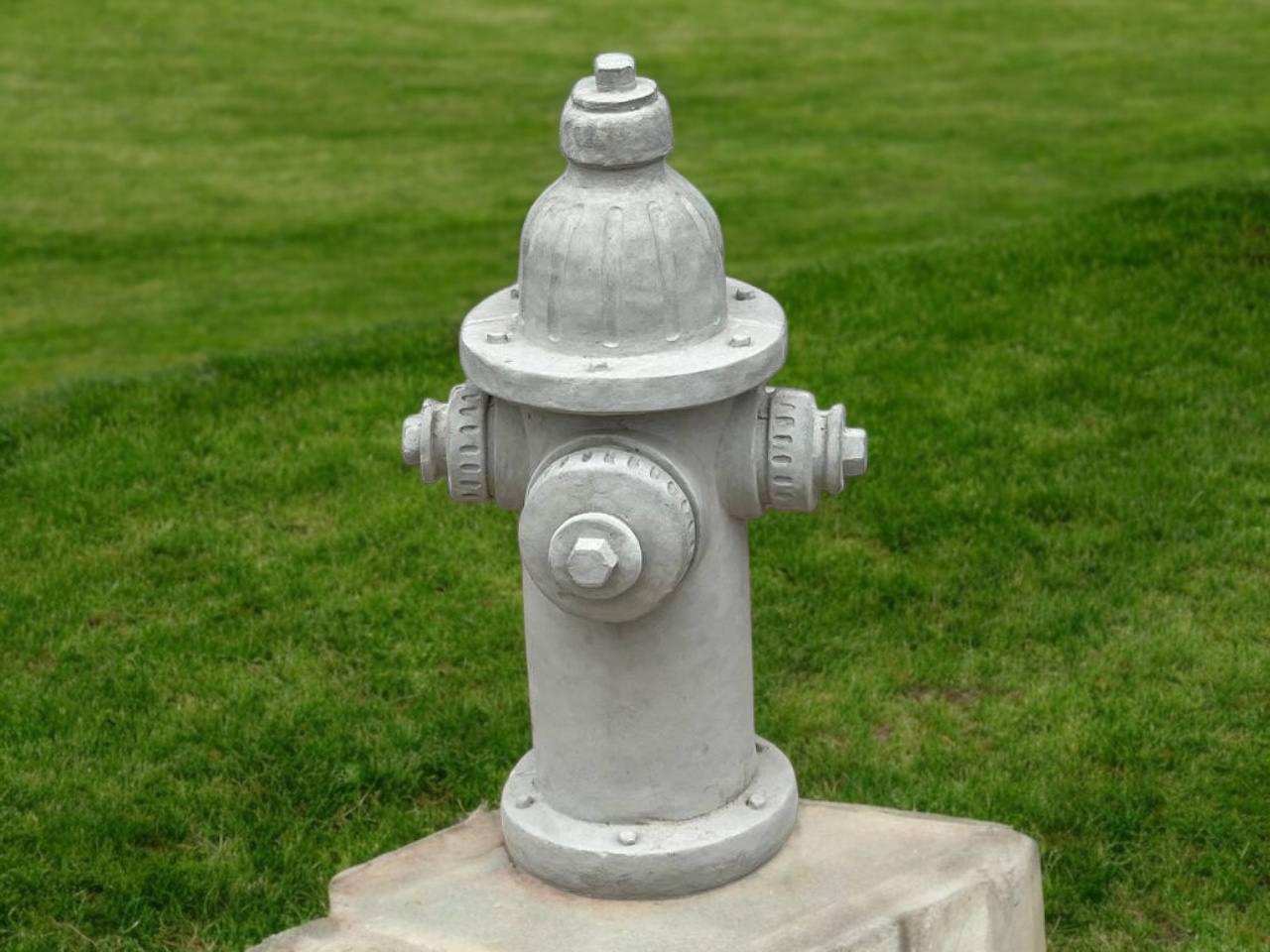 Garden Hydrant Statue, Beton Ornament, Backyard Decoration, Realistic ...