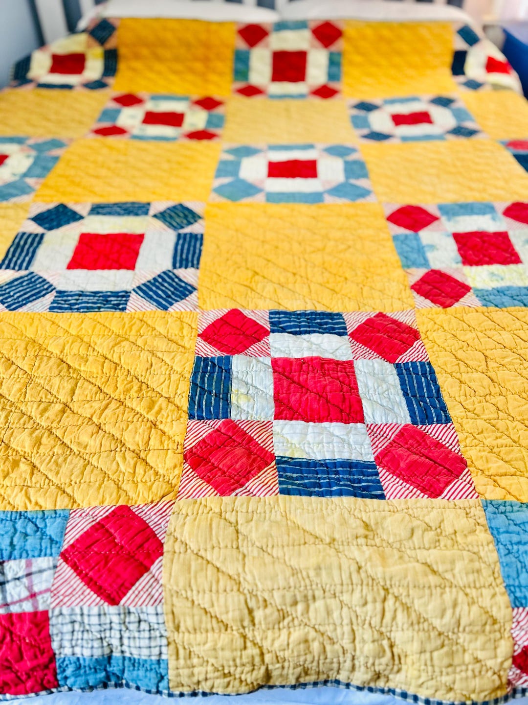 Antique Rolling Stone Quilt: Hand-stitched Cottagecore Decor (65x72 ...