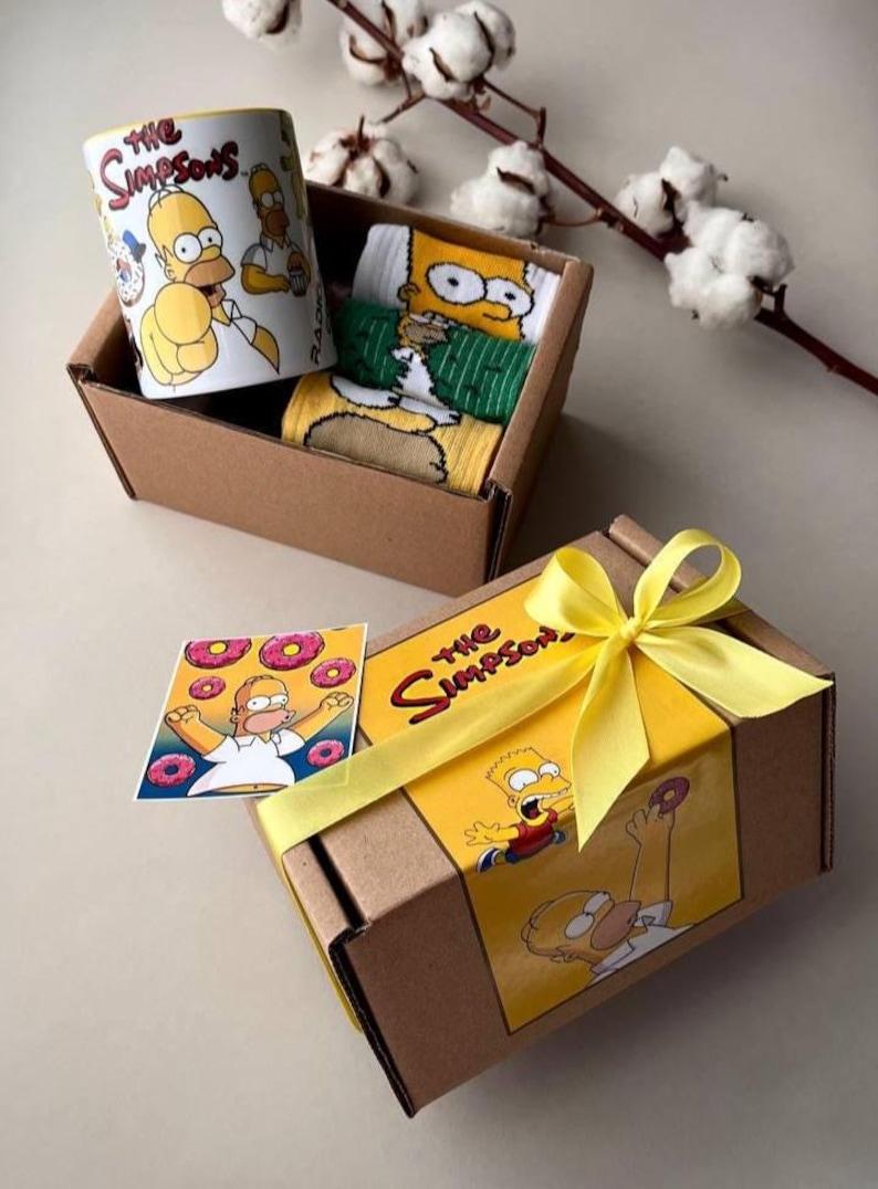 The Simpsons Gift Set – 3 Pairs Funny Socks + Mug | Size 35-40 & 40-45 ...