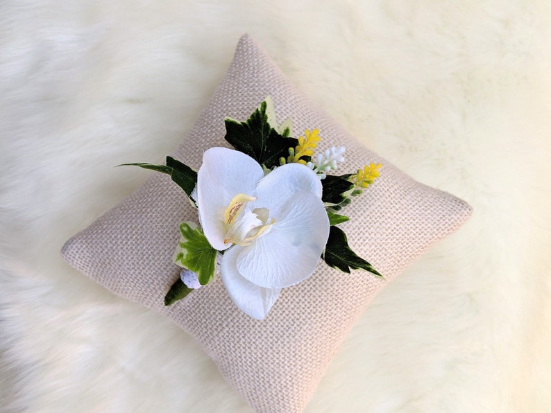 White Orchid Buttonhole, White Green Boutonnières, Buttonhole for Groom ...